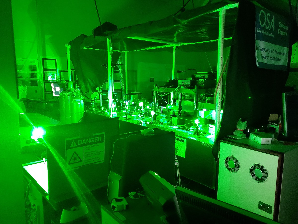 Hypersonic Imaging and Emission Spectroscopy of Hydrogen and Cyanide ...